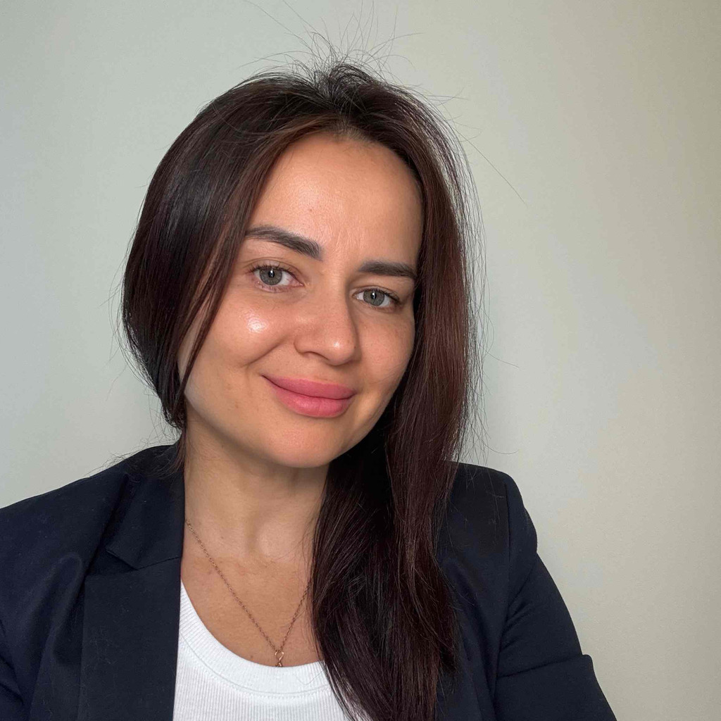 Julia Justus's Instagram, Twitter & Facebook on IDCrawl