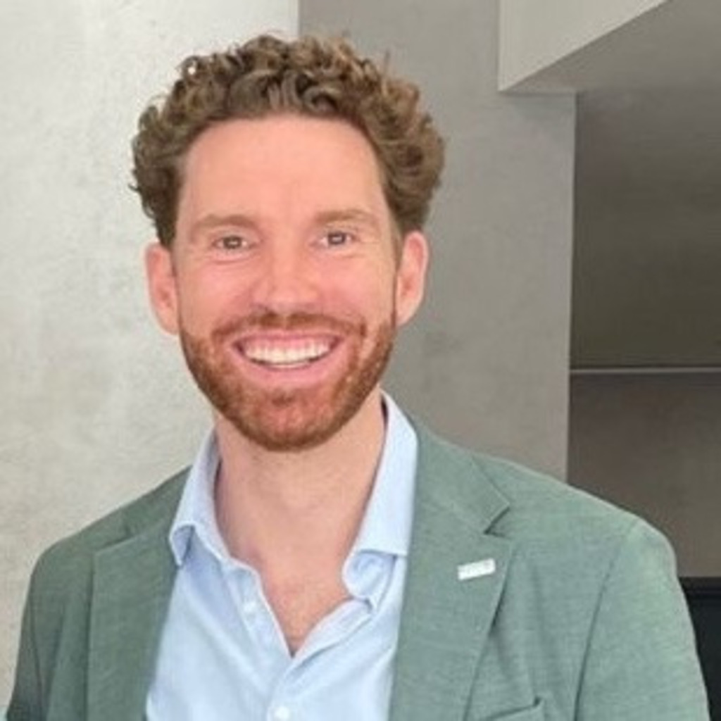 Daniel Bauer - Commercial Manager DACH - CMR Surgical | XING