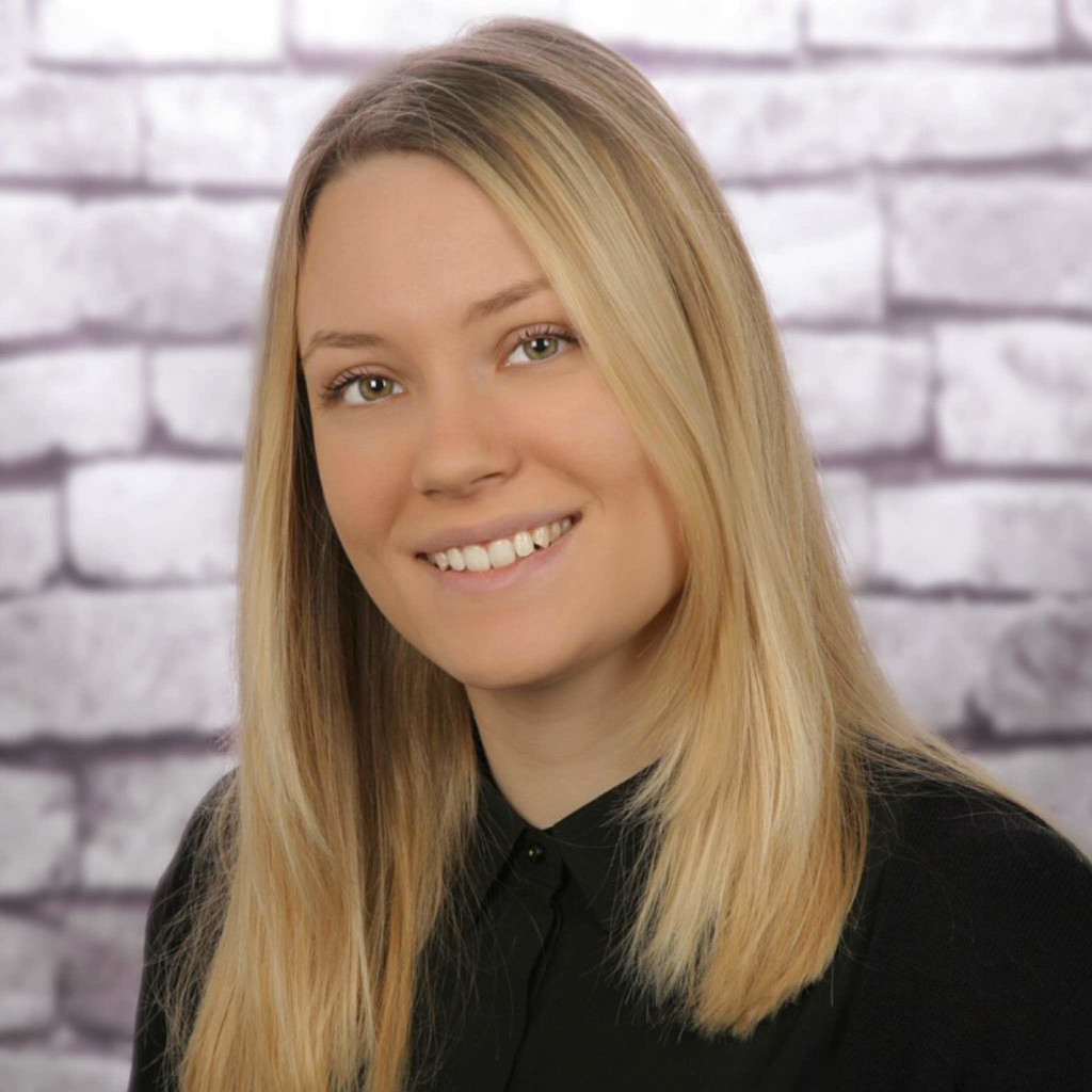 Laura Schmidt - stellv. Pflegedienstleitung - Alte Schule Tagespflege ...