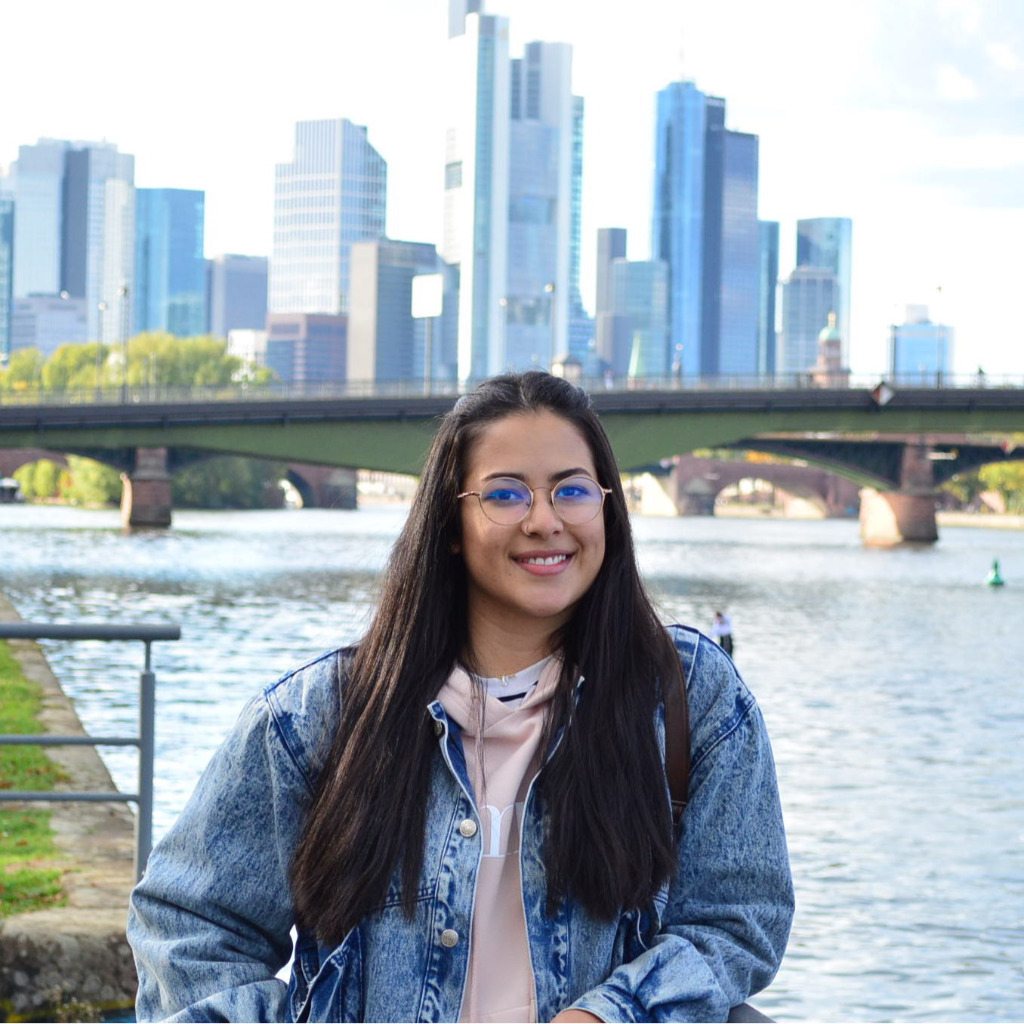 Natalia Valencia - Werkstudentin - apoprojekt GmbH | XING