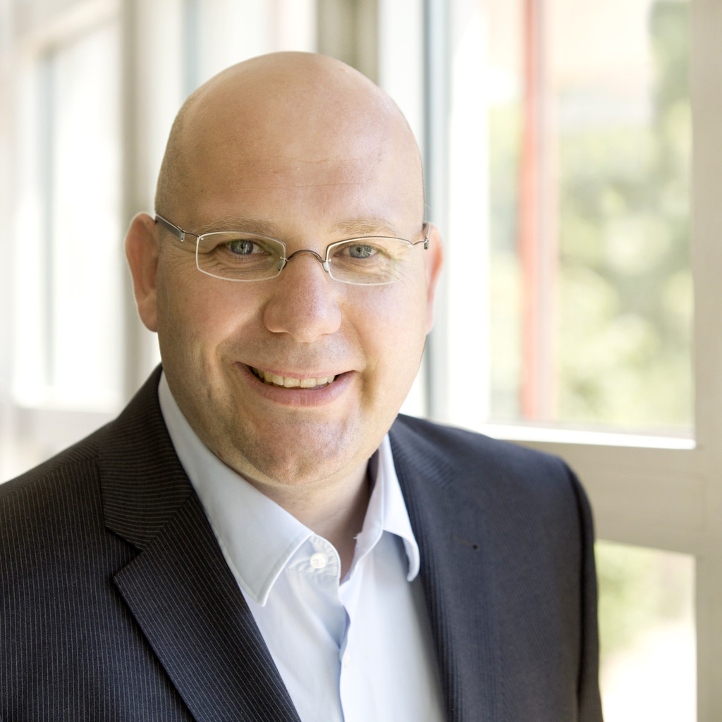 Dirk Lindemann - Division Manager Sales Farm and Food & BDM Hospitality ...