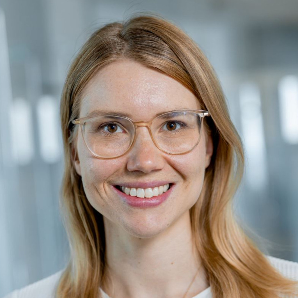 Isabelle Pfeiffer - Digital Marketing & Communications Expert - zeb | XING