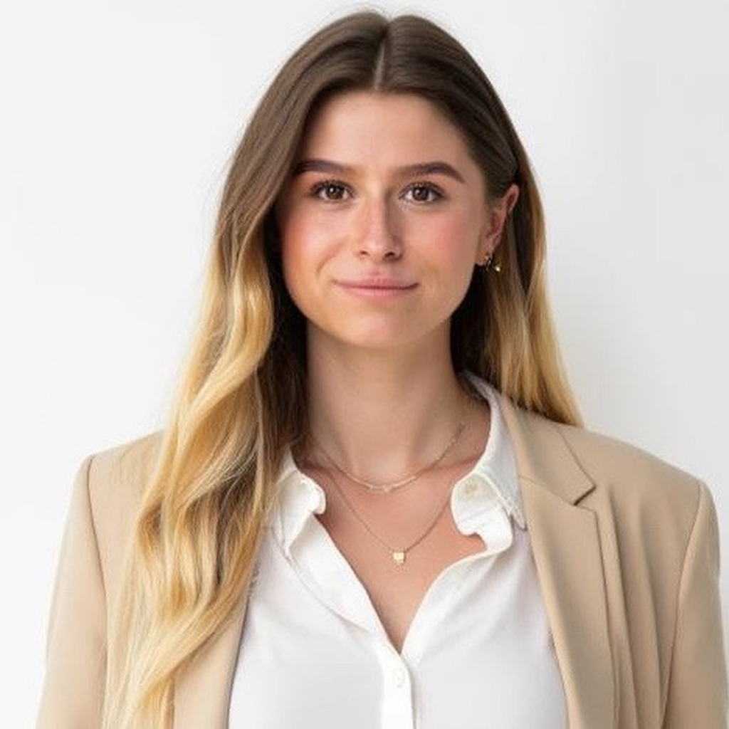 Anna-Katharina Bezold - Mediengestalter Digital und Print - Bundeswehr ...