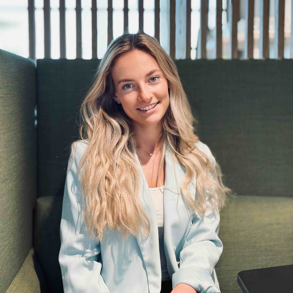 Evelyn Lindt - Volkswirtschaftslehre - Universität Augsburg | XING