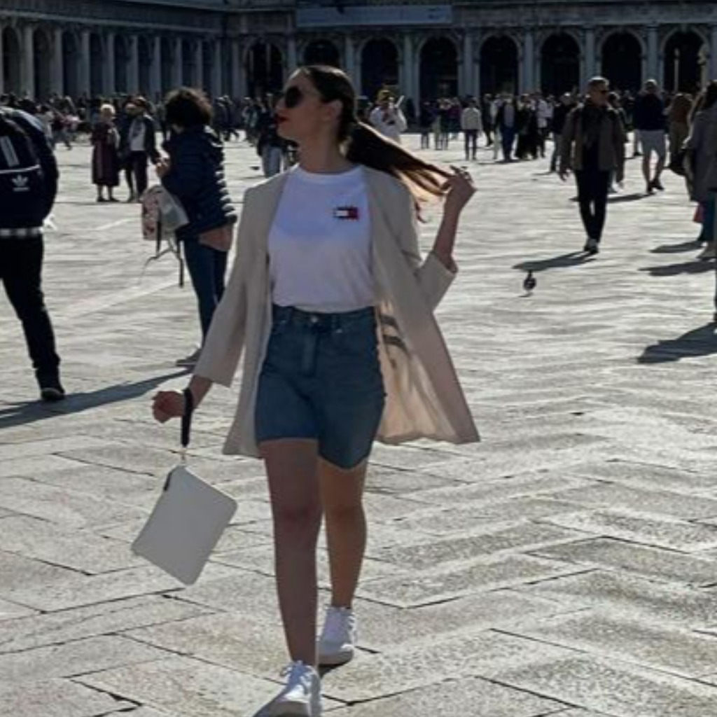 Liliya Alyoshova - Versicherungskauffrau - Barmenia Versicherungen | XING