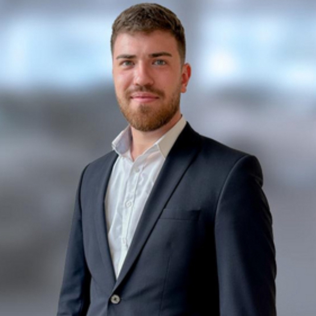 Julian Simon - Verkaufsberater PKW Neuwagen - RKG Rheinische ...