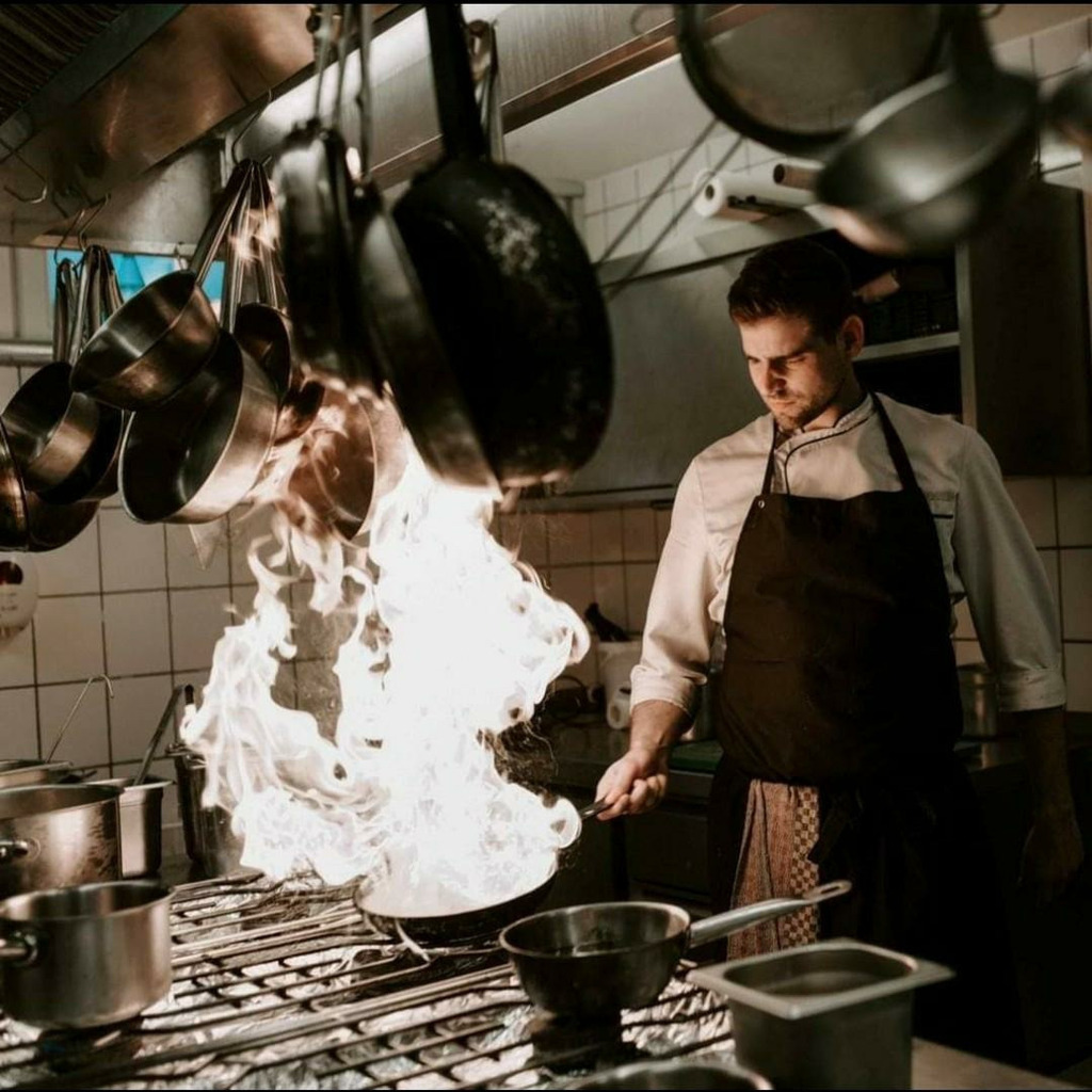 Dave Prinz - Koch - Relais & Château Hotel Burg Schwarzenstein | XING