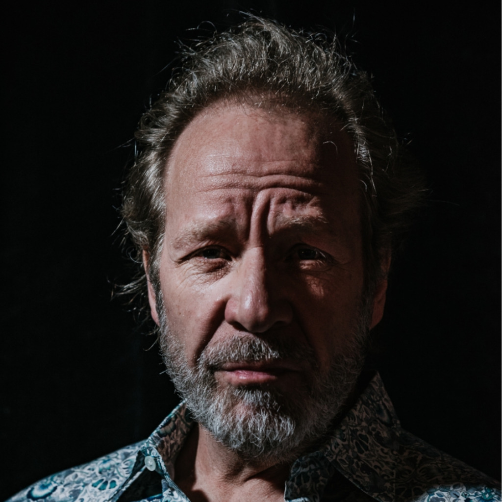 Andrew Bee - Film or stage actor - Dragonbee Pictures | XING