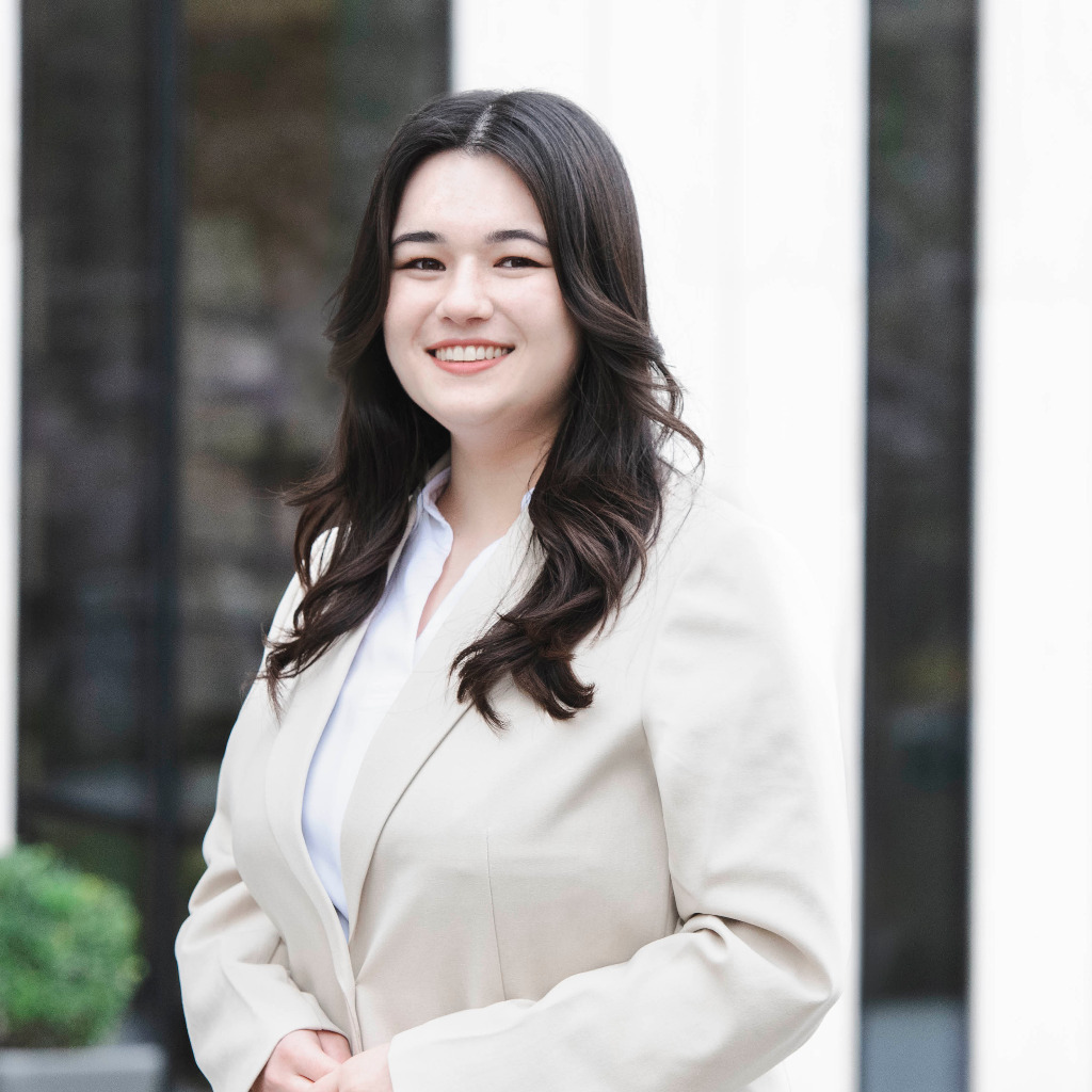 Marisa van Lessen - Recruitment Consultant - Career Management GmbH | XING