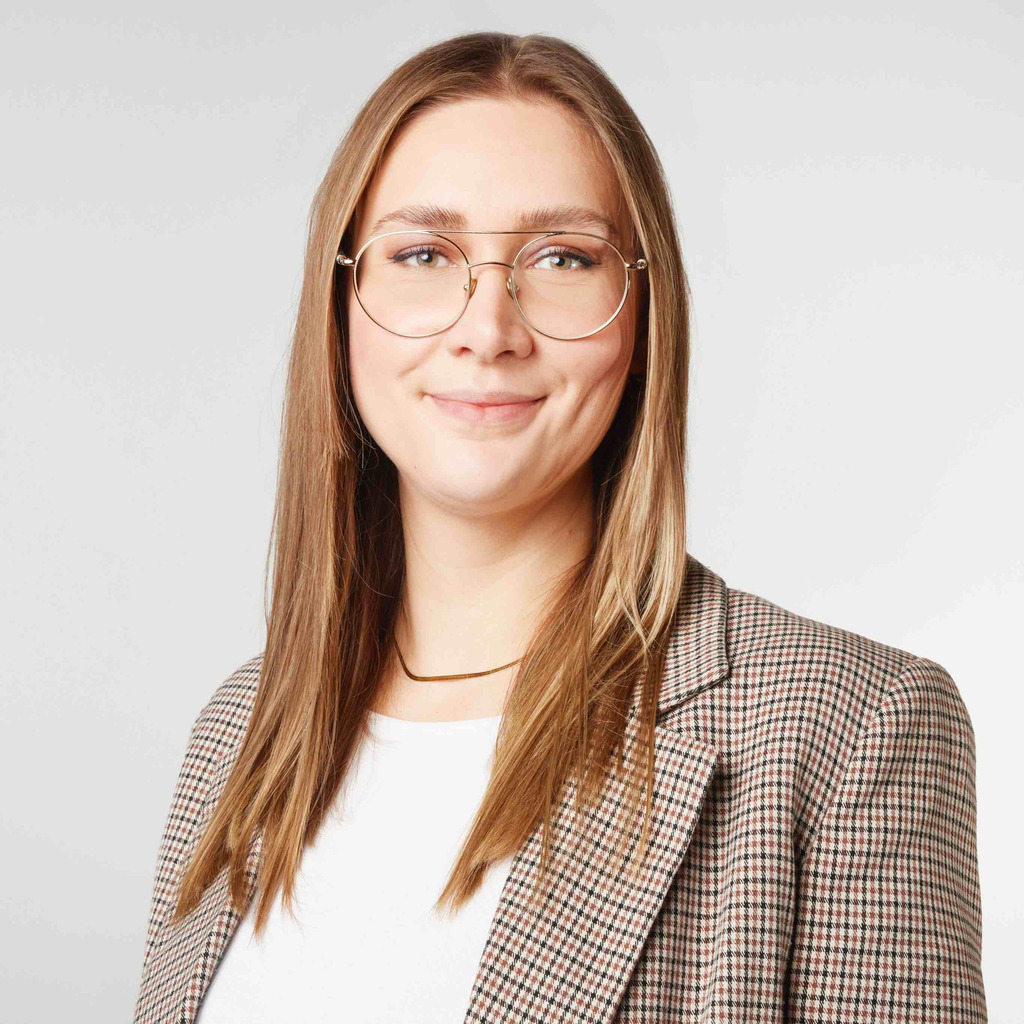 Laura Elbert - Projektmanager und Einsatzsteuerung - Bechtle IT ...