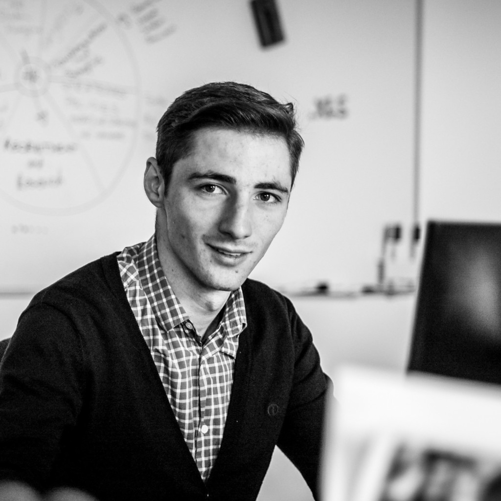 Daniel Cosma - Research Analyst - Romteca | XING