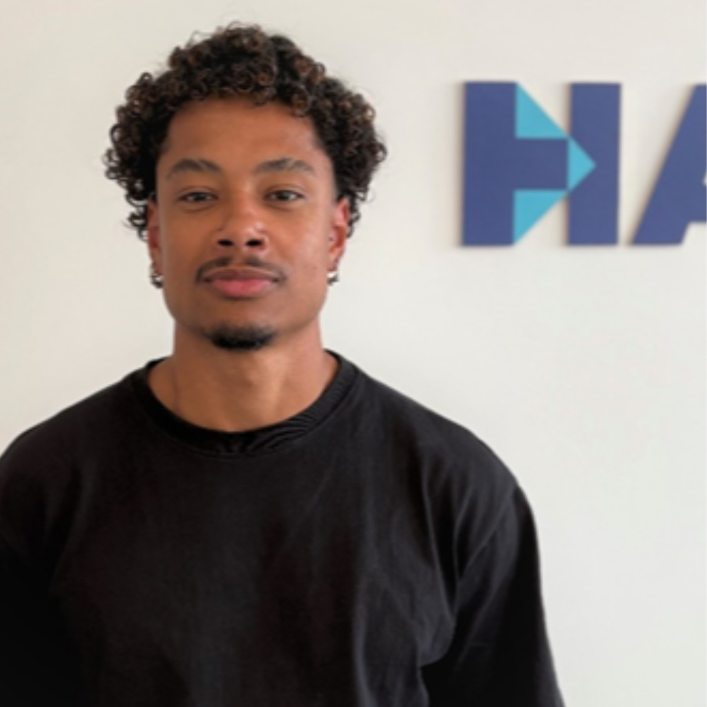 Sandro Lopes Schütt - Recruiting Specialist - Hays | XING