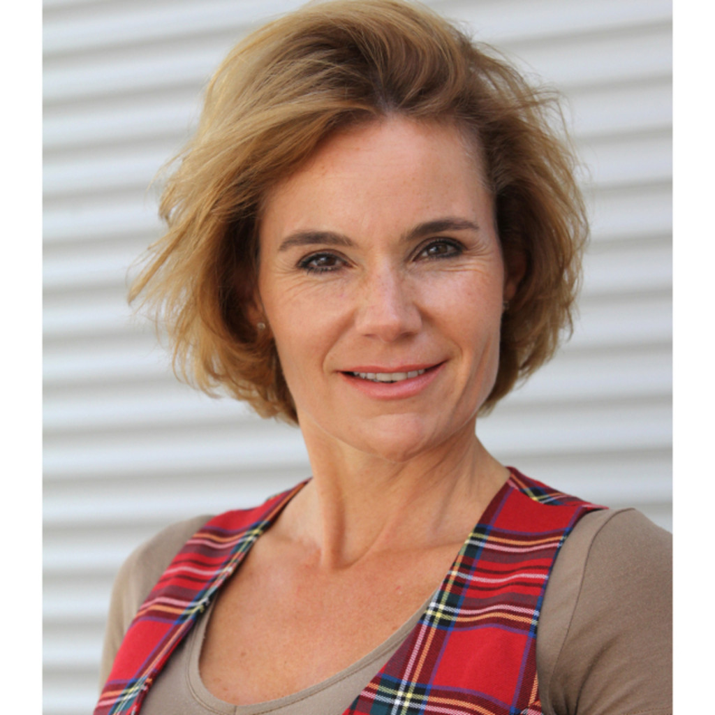 Carmen Roy - Makeup Artistin / Hairstylistin / Stylistin - Come On ...