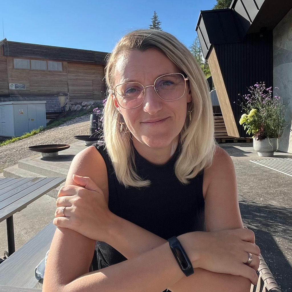 Angela Puhm - Versicherungsfachfrau im AD - UNIQA | XING