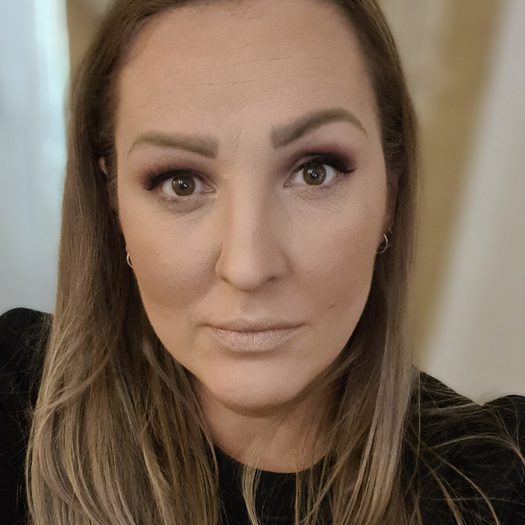 Elisabeth Smolinski - Großhandelskauffrau - Fulda Reifen GmbH | XING