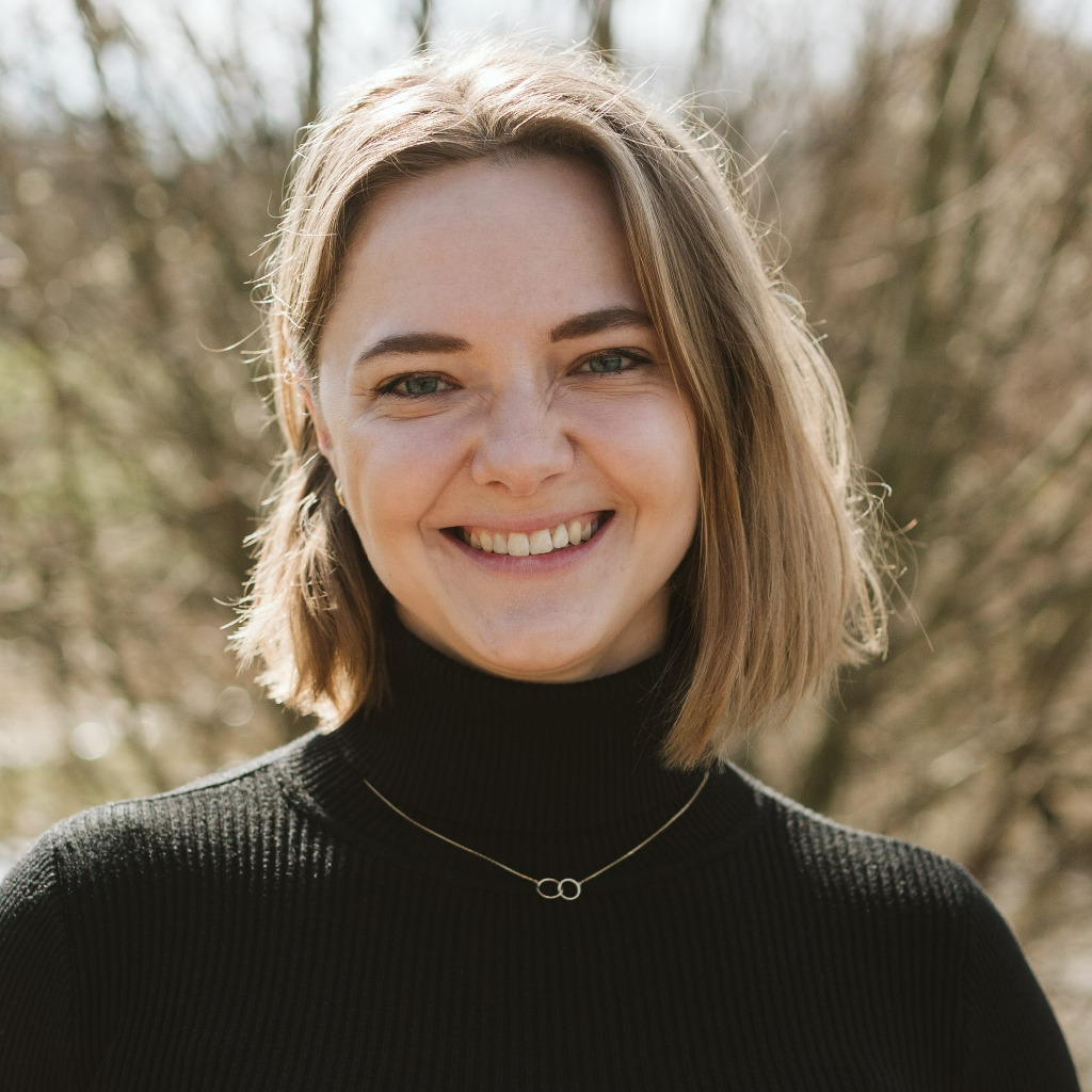 Christine Foth - Compliance Communications & Change Management - Robert ...