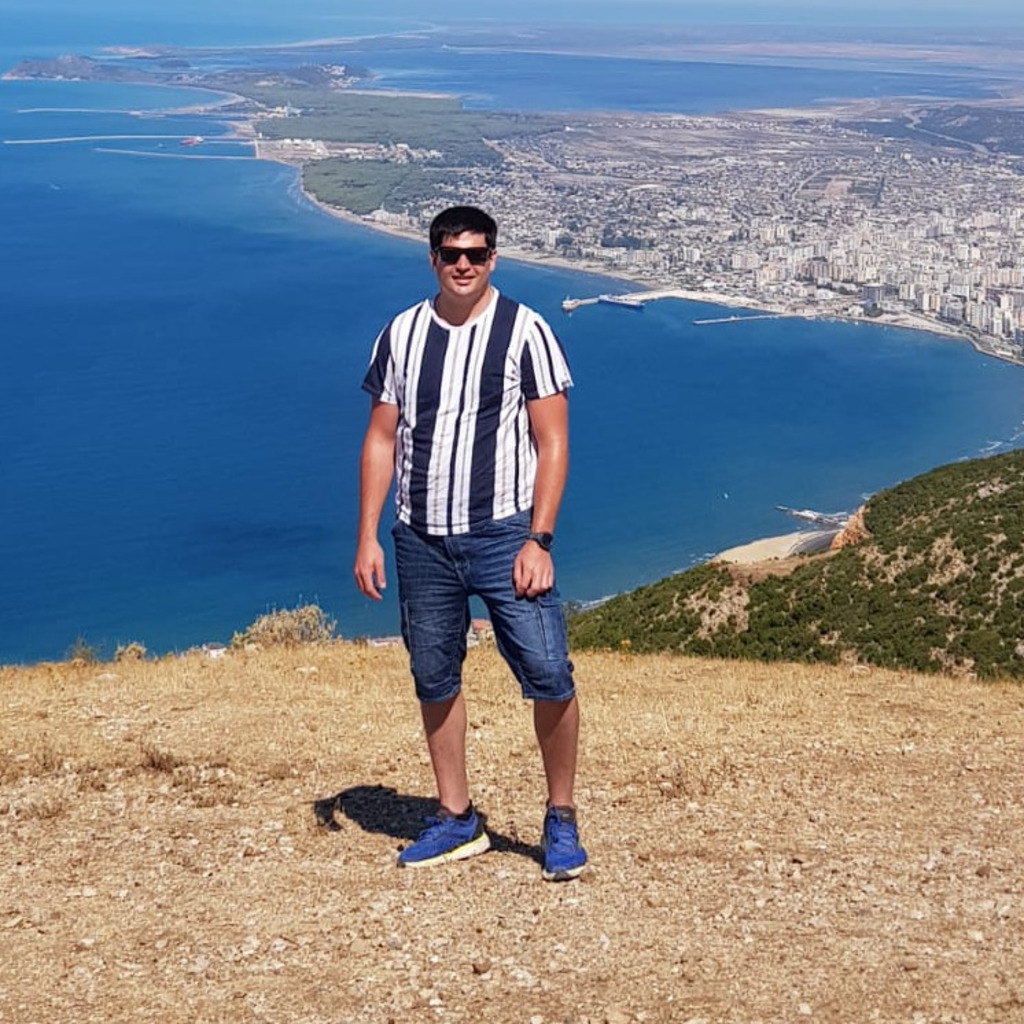 Corjan Zee - Software Developer - Embrace the human cloud | XING