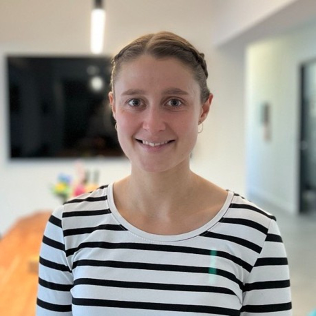 Alexandra Müller - Online Marketing Managerin - AccScale GmbH | XING