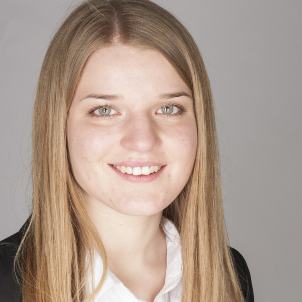 Lisa Marquart - Ingenieurin Vliesstofftechnologie - Groz-Beckert KG | XING