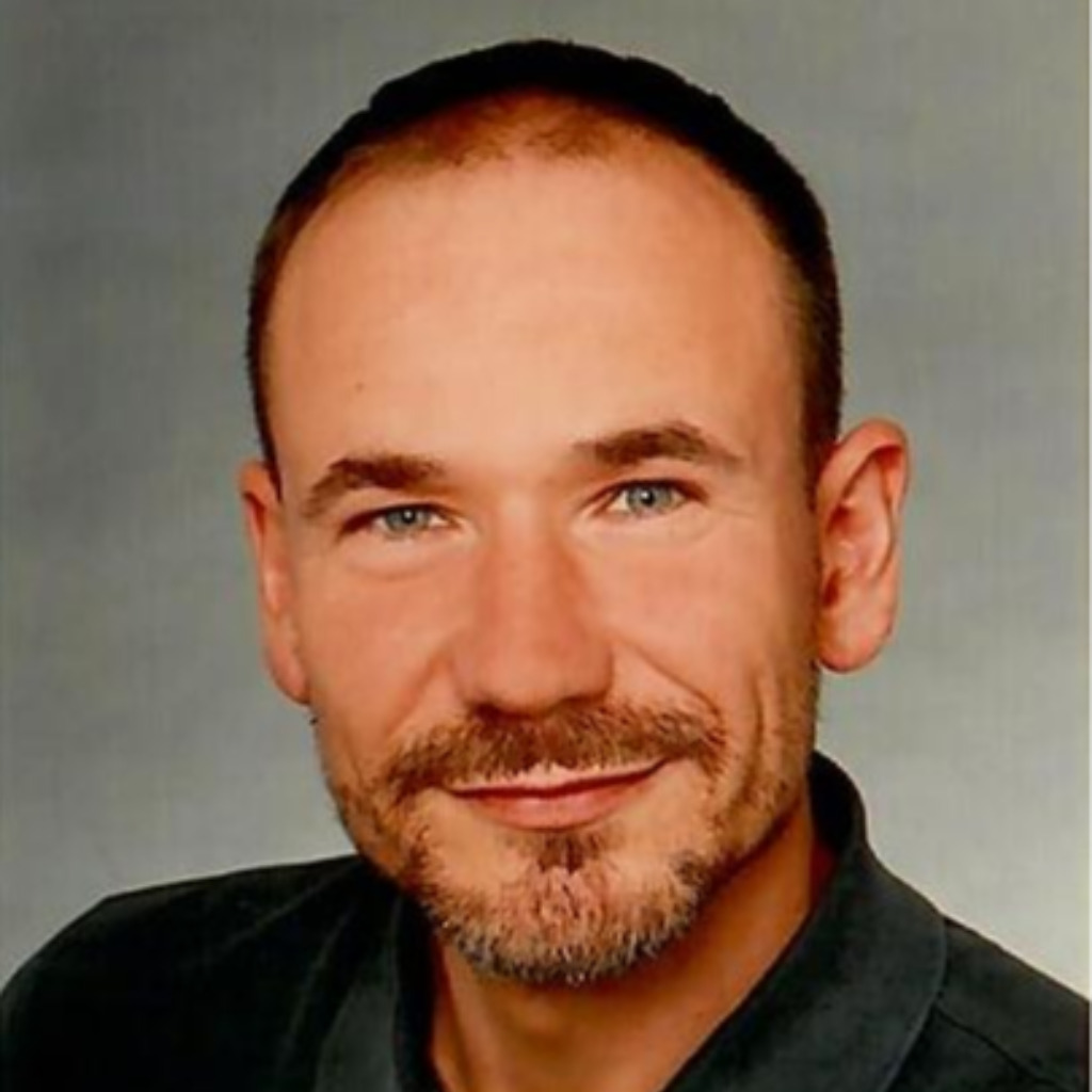 Alexander Thom's Instagram, Twitter & Facebook on IDCrawl