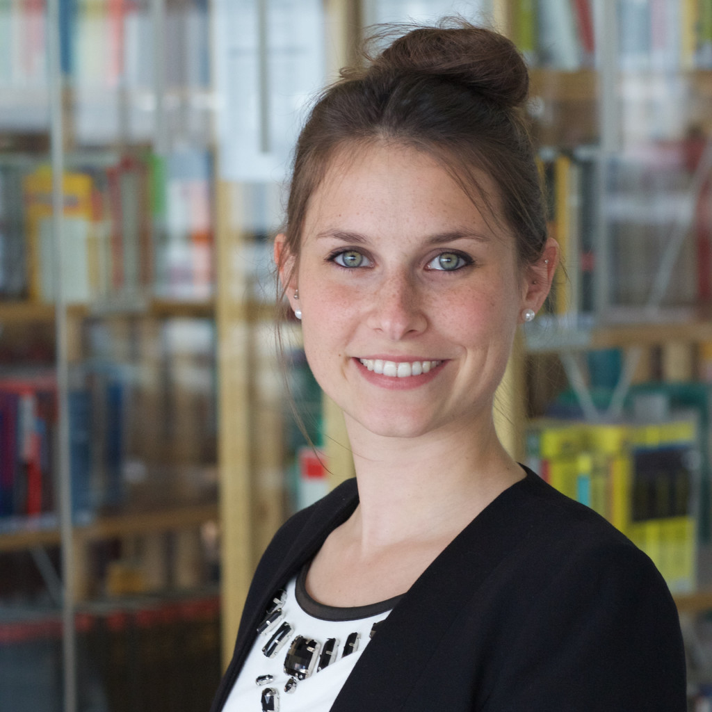 Kathrin Schrimpf - International Business Management - HFU Business ...