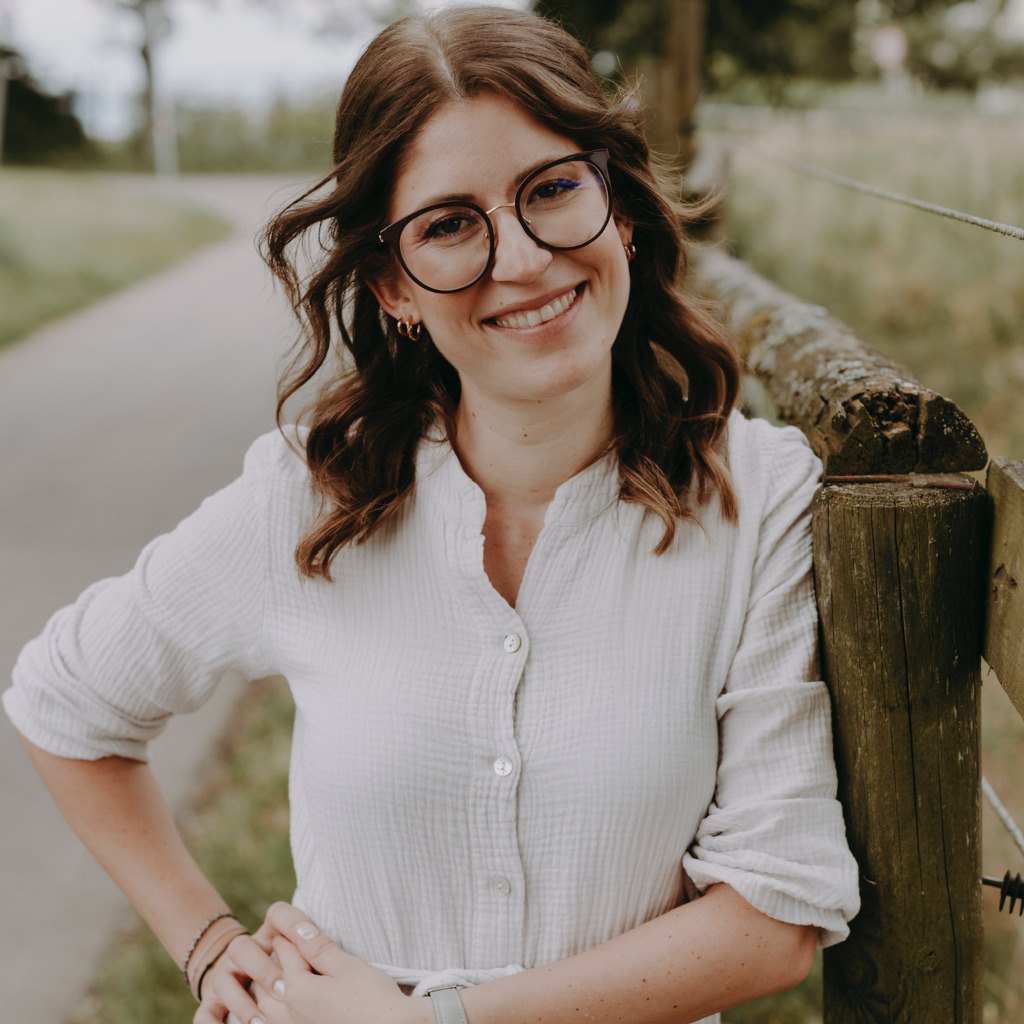 Lisa Bertsch - Product Owner | Executive Assistant People & Marketing ...