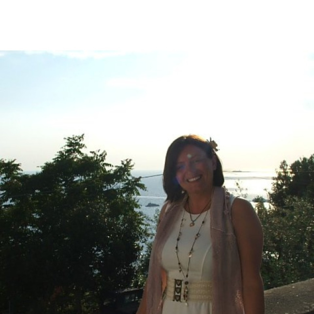 Kerry Jones - International Wealth Consultant - devere Group | XING