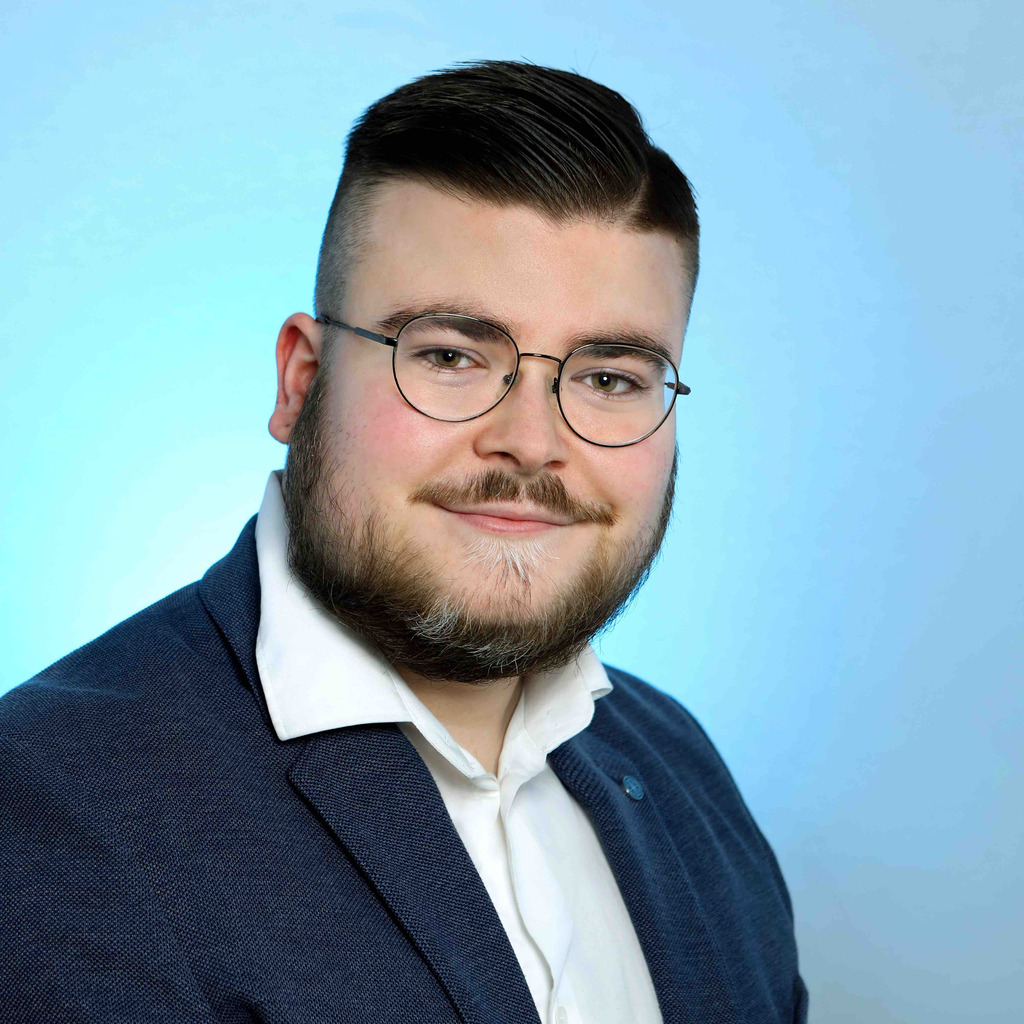 Julius Jahn - Auszubildender - I.K. Hofmann GmbH | XING