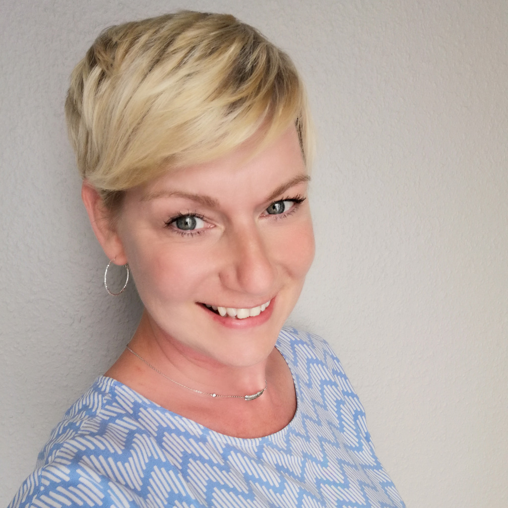Melanie Graffenberger - Sachbearbeiterin - IHK zu Schwerin | XING