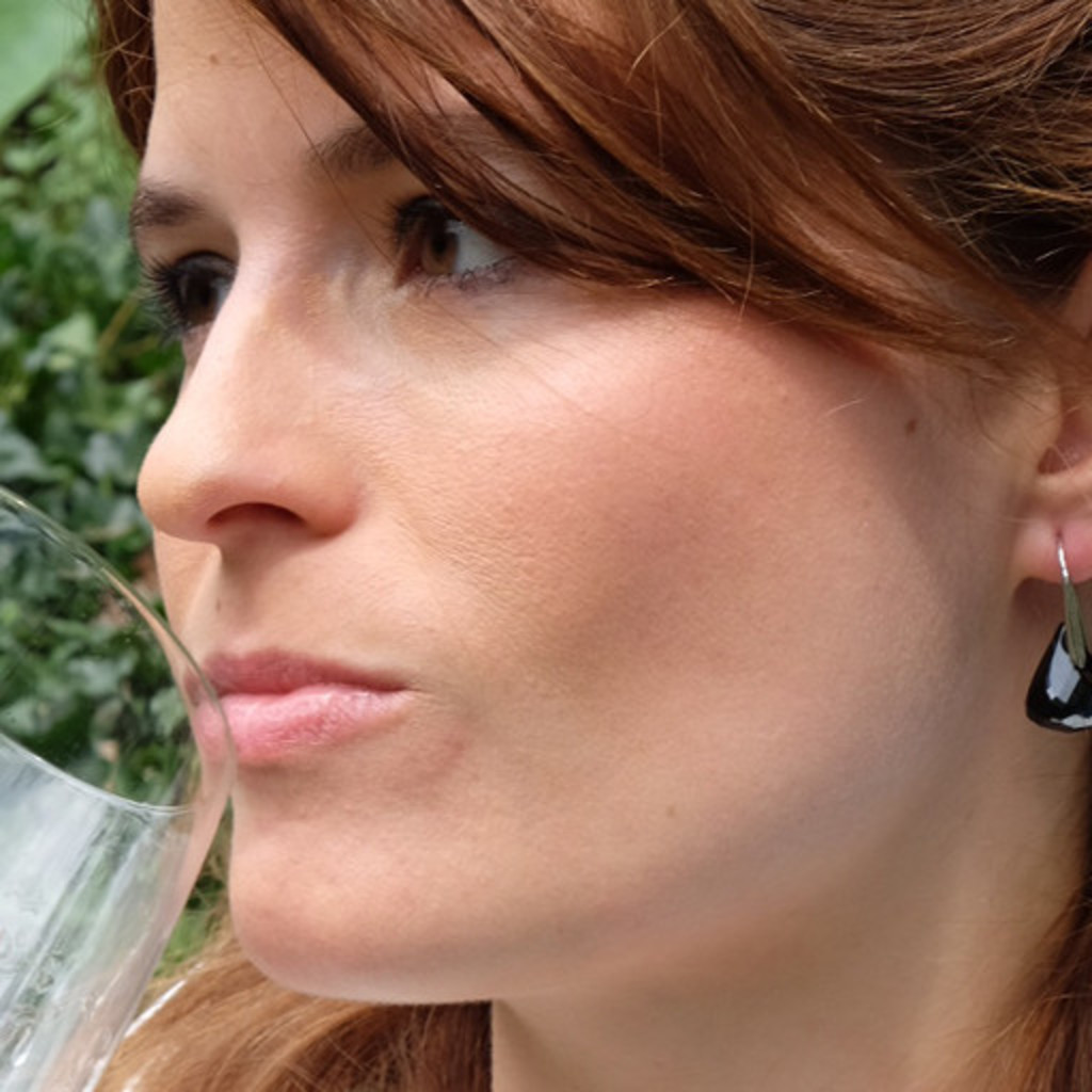 Jenny Weiss - Ansprechpartnerin für Winzer - E-Commerce Werke GmbH ...