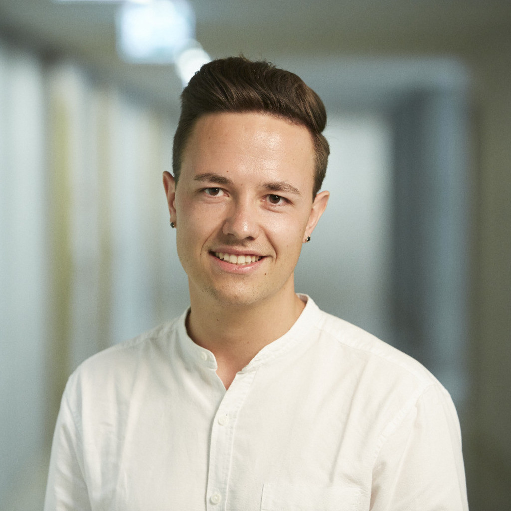 Pascal Eberle - Bachelor Business Administration - Fachhochschule St. Gallen | XING