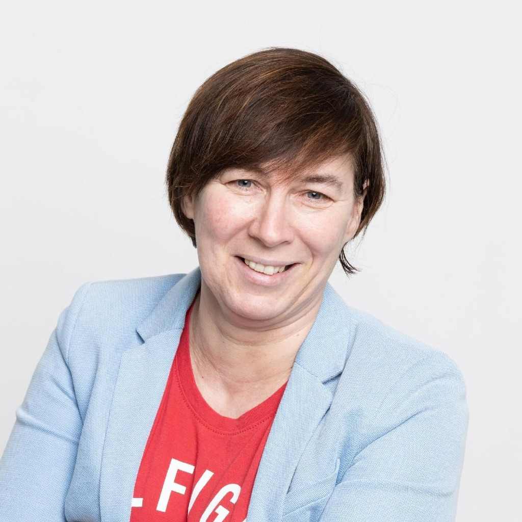 Claudia Menge - Personalsachbearbeiter - EDEKA Minden-Hannover | XING