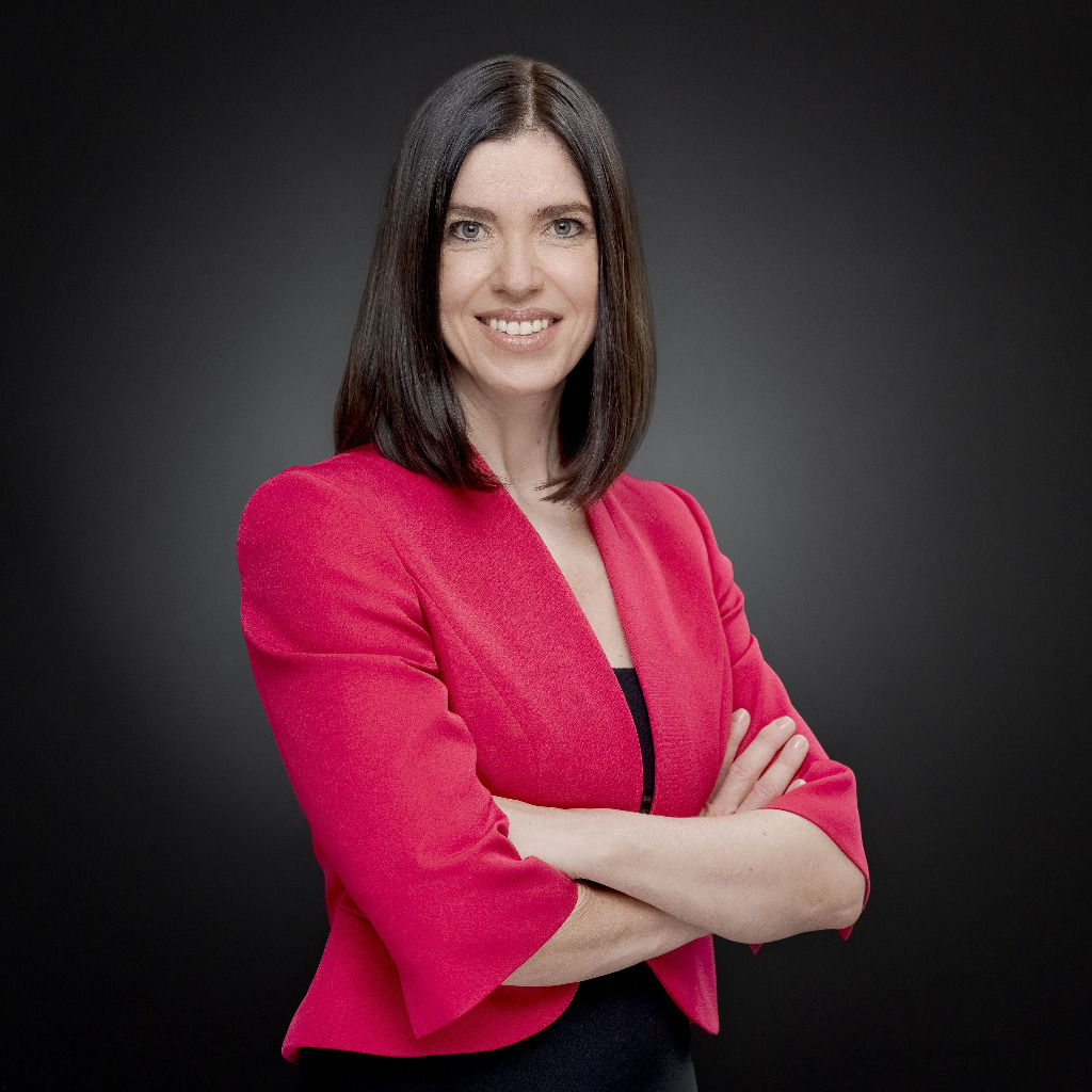 Mona May's Instagram, Twitter & Facebook on IDCrawl