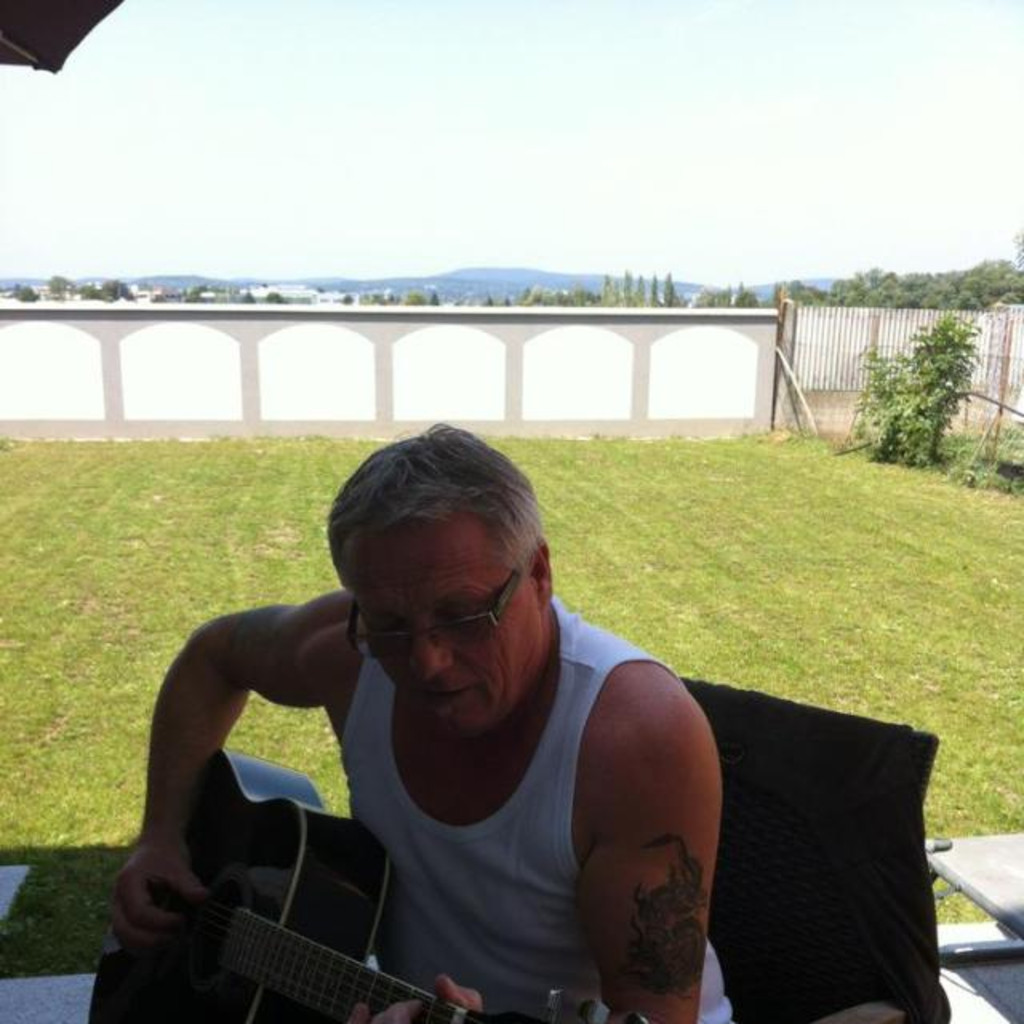 Peter Wally - Inhaber - Geschäftsführung - ART-CURIOSA....Antiquitäten ...