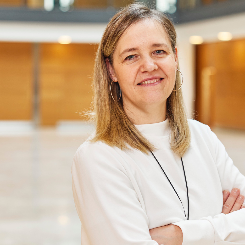 Angela Puls - Senior Specialist - ECE | XING