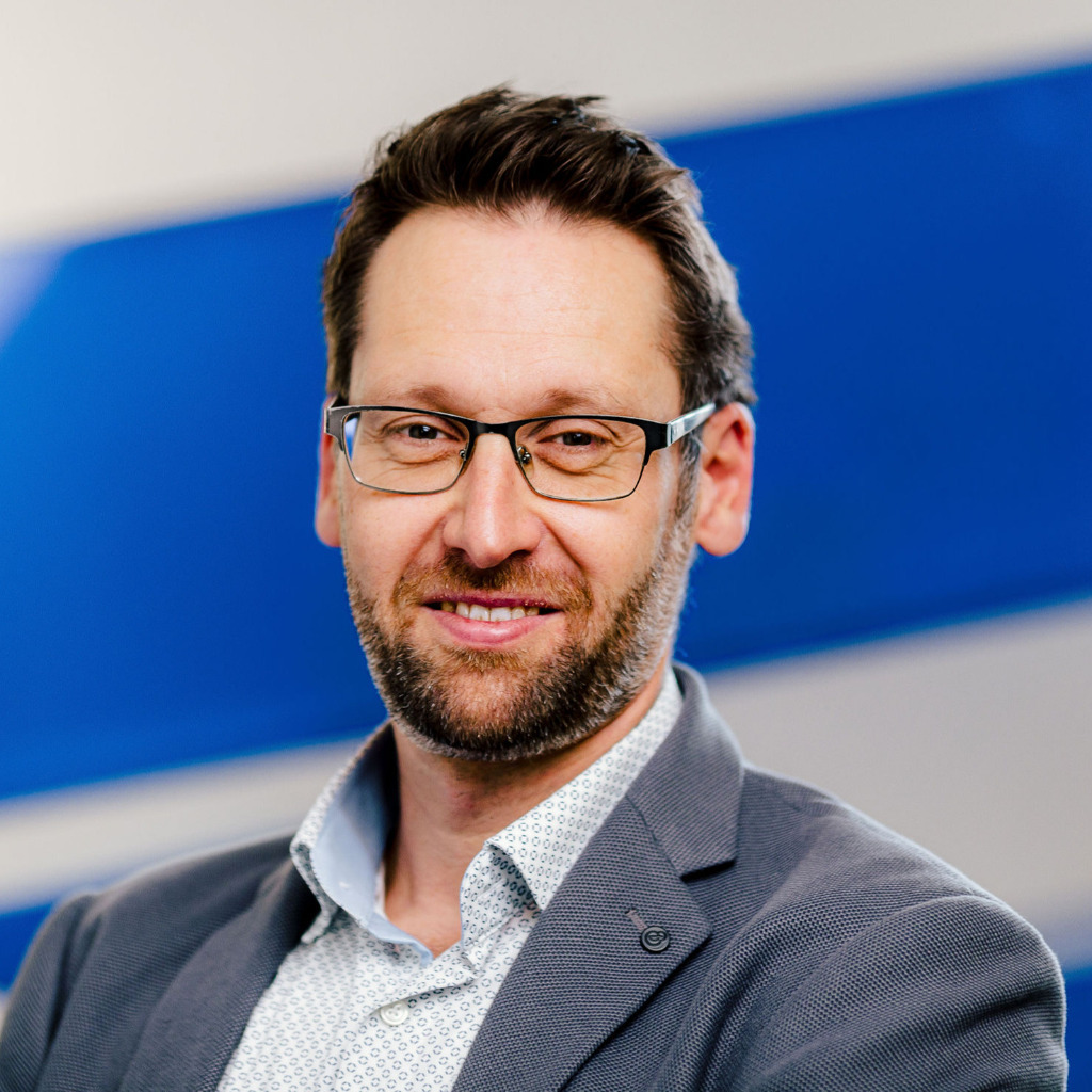 Dipl.-Ing. Michael Mayer - Vice President Advanced Engineering - Purem ...