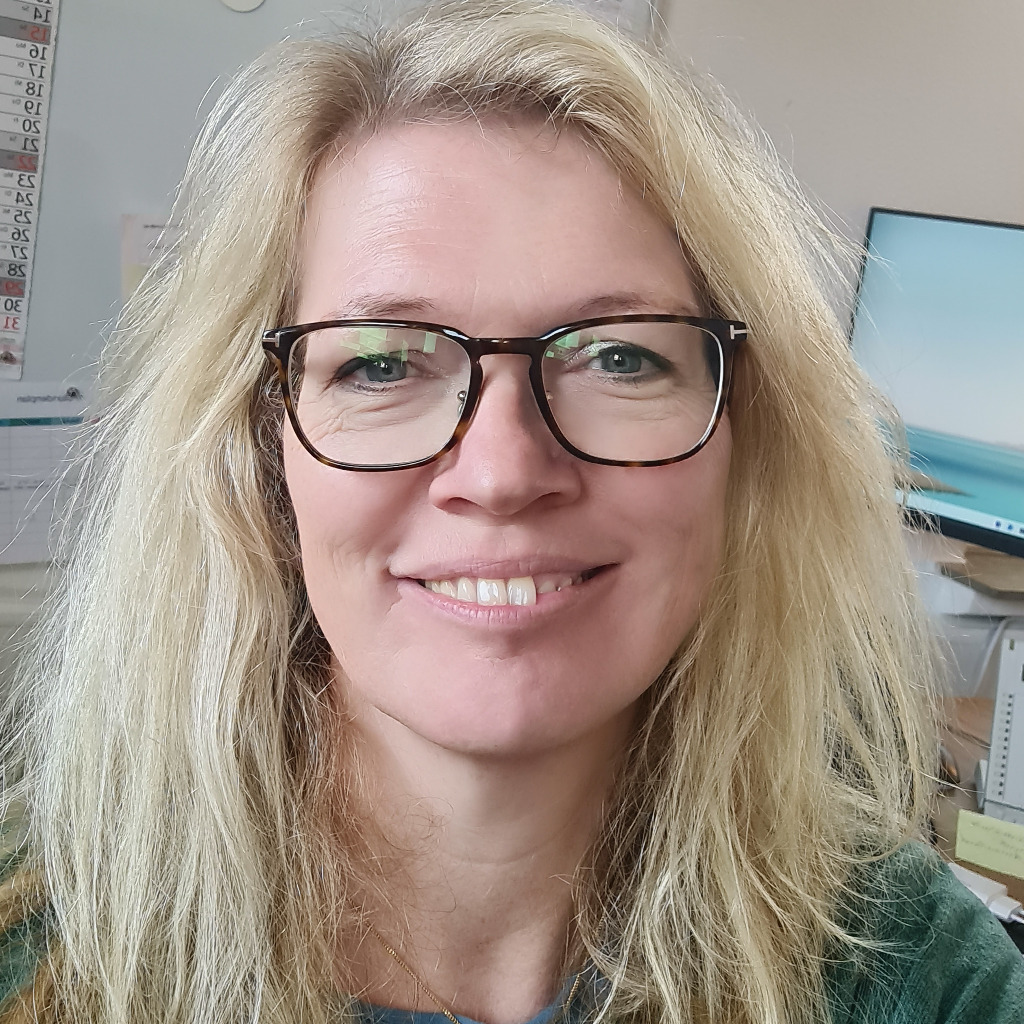 Mag. FRAUKE CLAUS - Abteilungsleiterin Fachbereich Assistenz beim ...