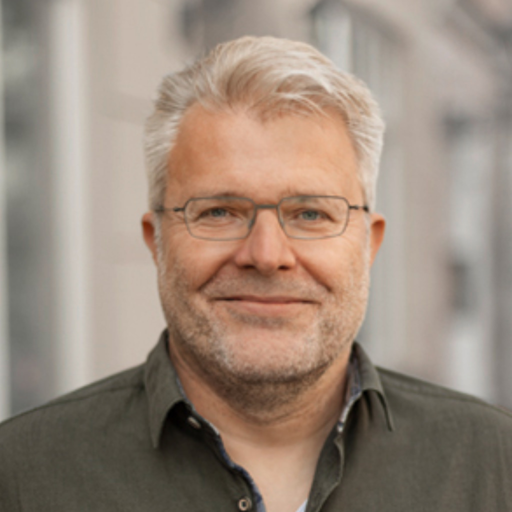 Dipl.-Ing. Thomas Spang - Head of Facility Management - Velero ...