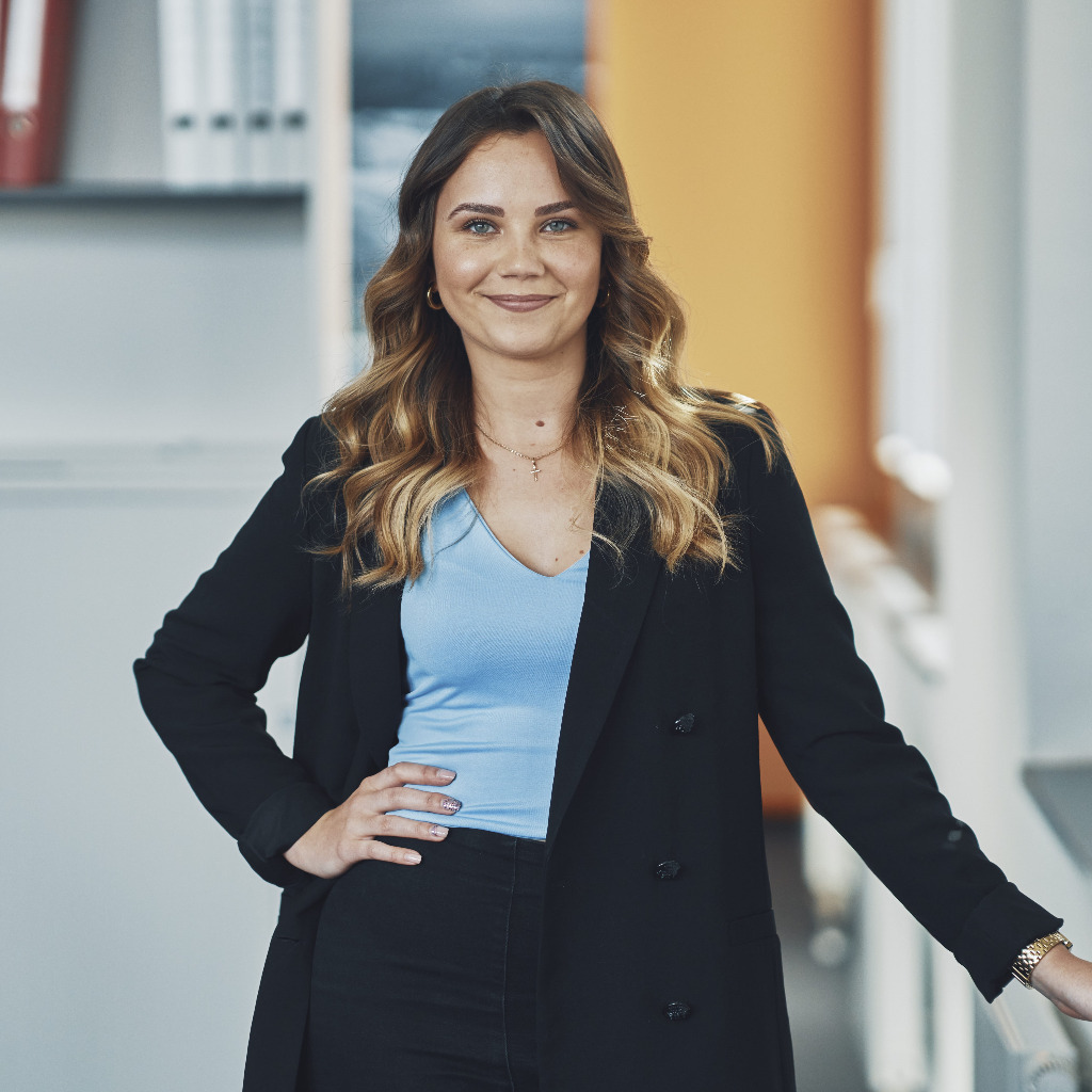 Julia Ionov: Ausbildung und Berufserfahrung | XING Julia Ionov: Ausbildung und Berufserfahrung | XING