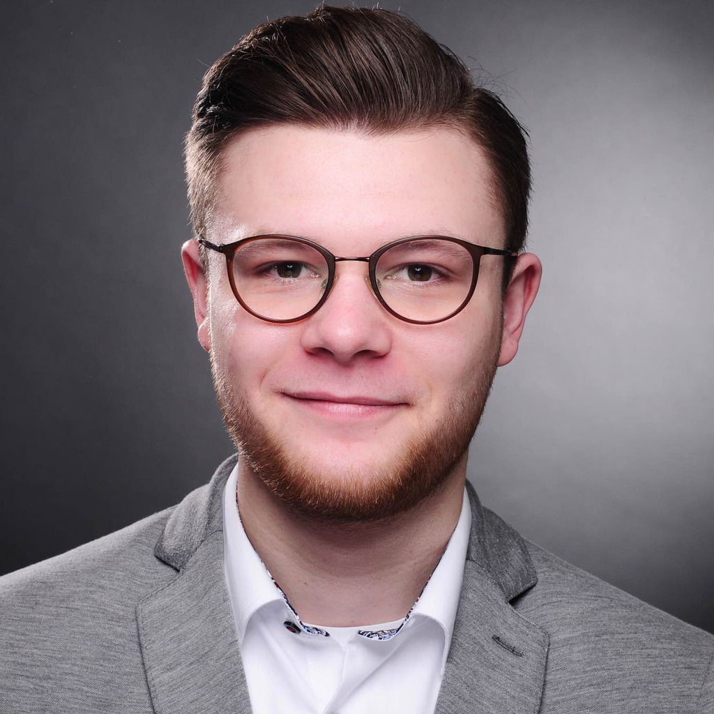 Lukas Grabowski - Investor Relations Analyst - Siemens Energy Global ...