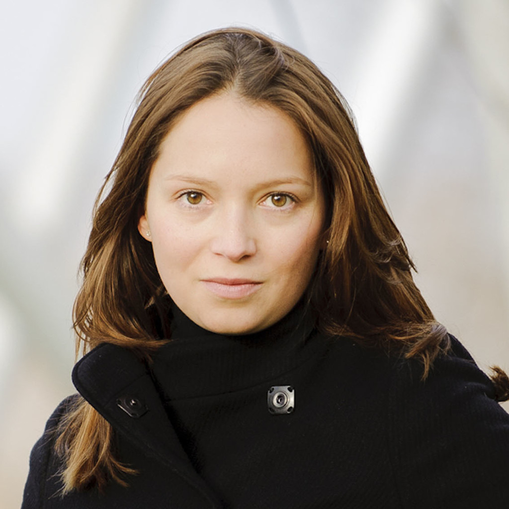 Sarah Bach's Instagram, Twitter & Facebook on IDCrawl