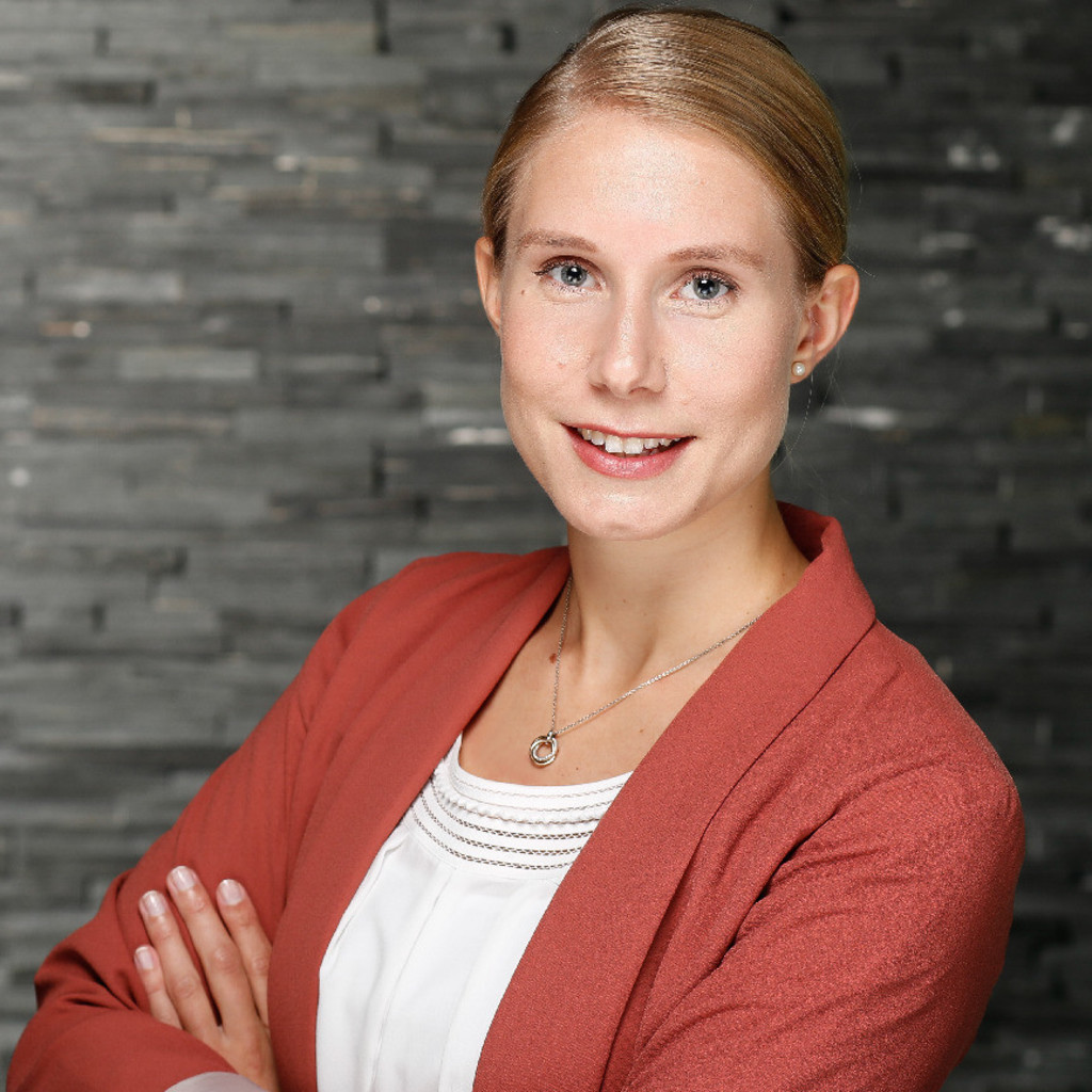 Ann-Katrin Müller - Online Marketing Project Manager - Connected GmbH - Konsumgöttinnen | XING