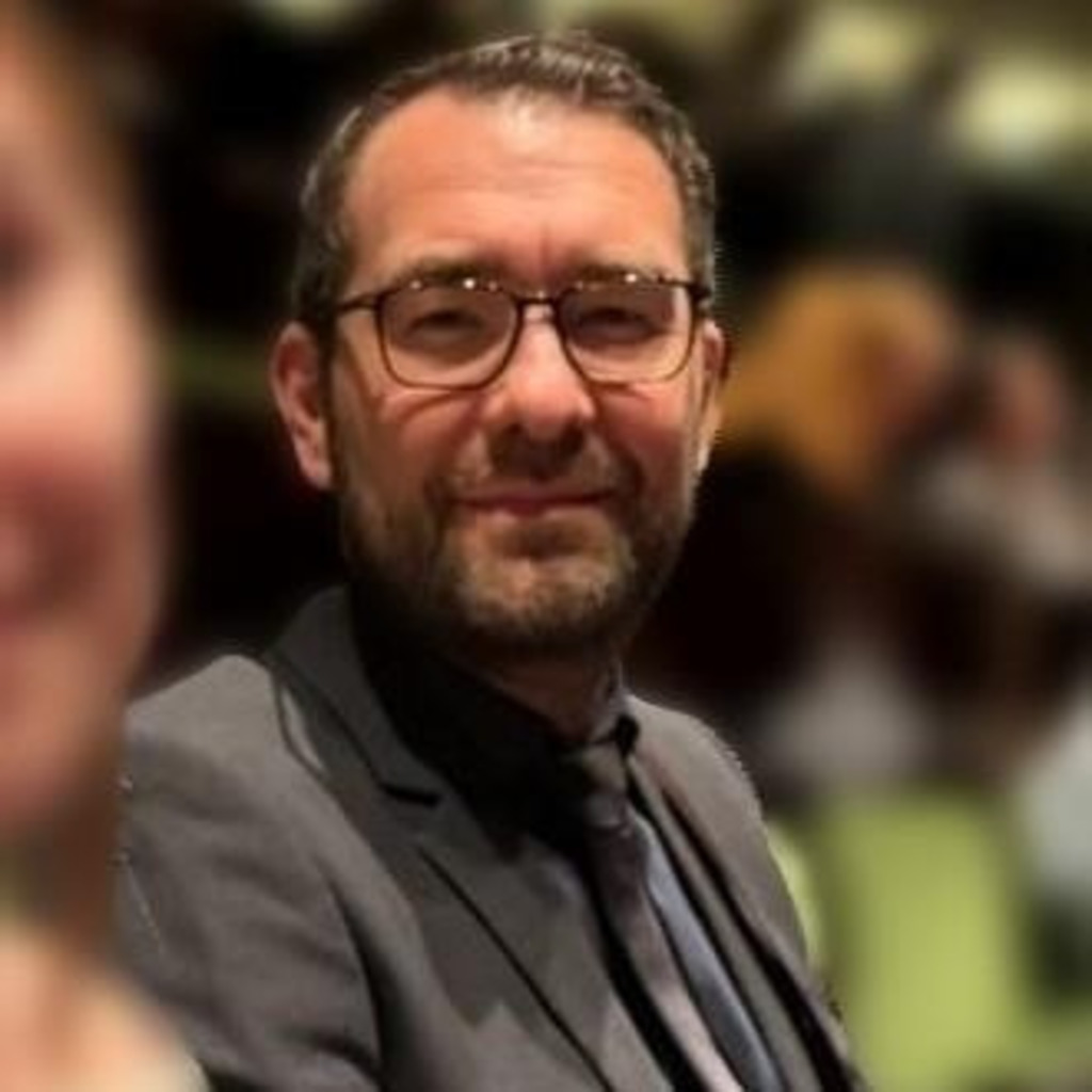 Denis Thiel - Leiter Logistik/Versand - Schwerpunkte: Restrukturierung ...