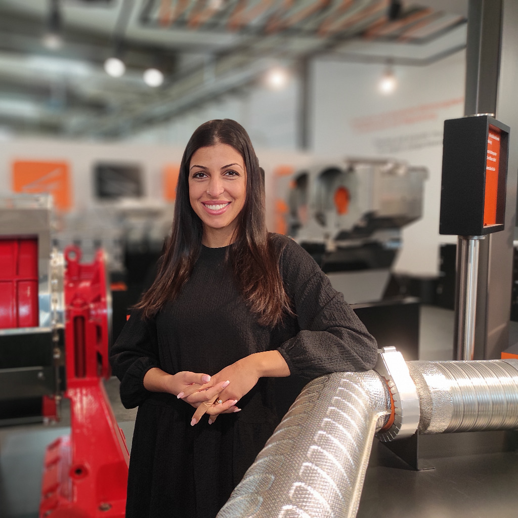 Suzan Chiella - Personalreferentin - tmax Germany GmbH | XING