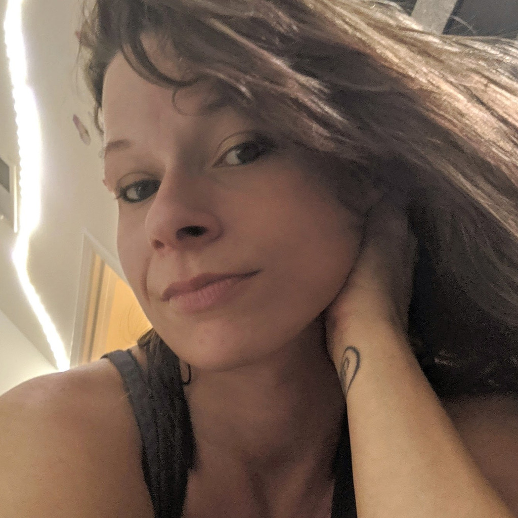 Lindsey Howard - Full stack web developer - Self Employed Freelancer | XING