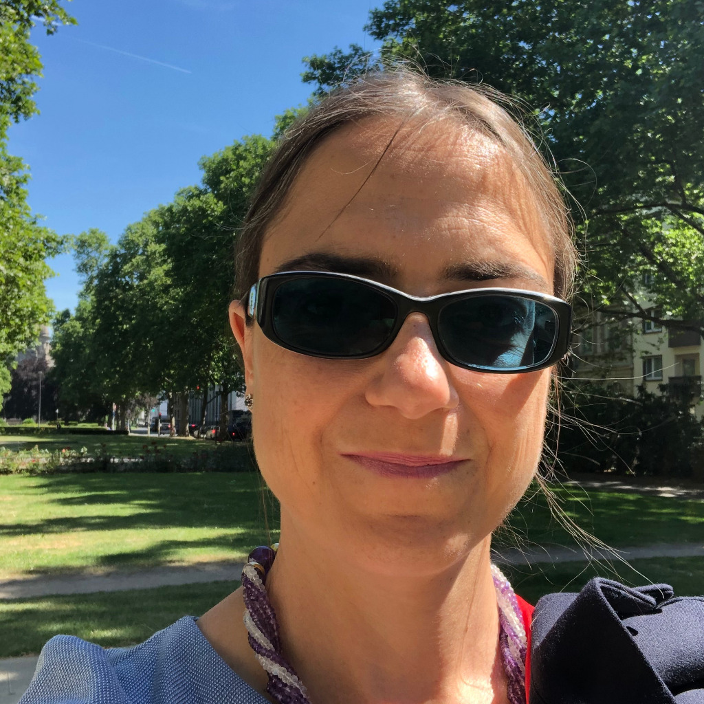 Prof. Dr. Anna Meinhardt - Professorin Rechtswissenschaften - HNU ...