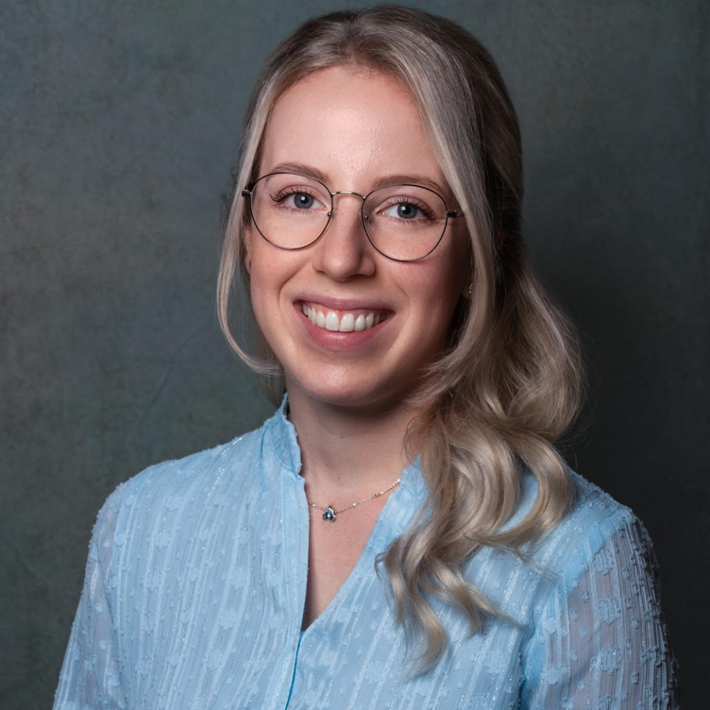 Laura Knoblauch's Instagram, Twitter & Facebook on IDCrawl