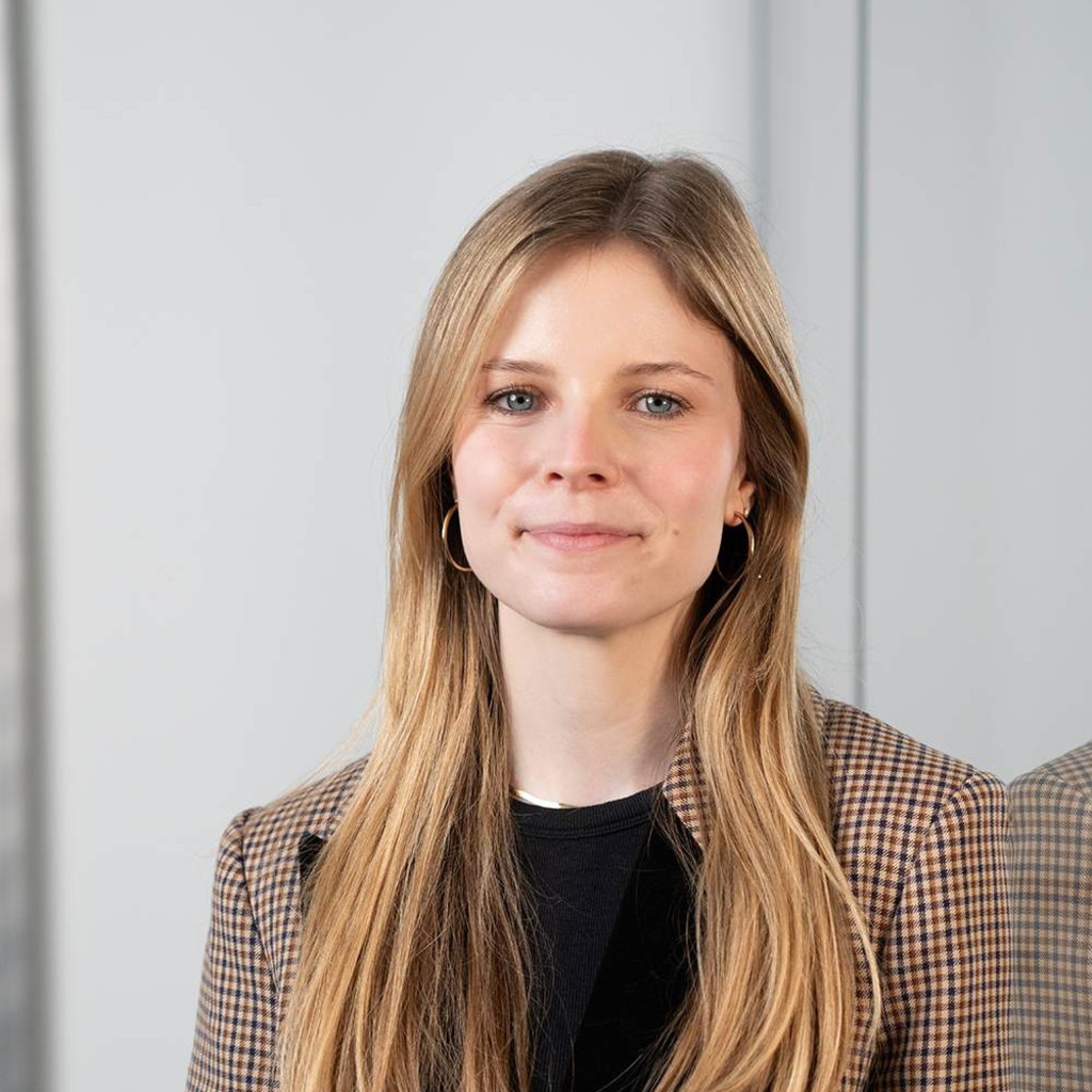 Laura Gall - Recruitment Consultant - YER Deutschland | XING