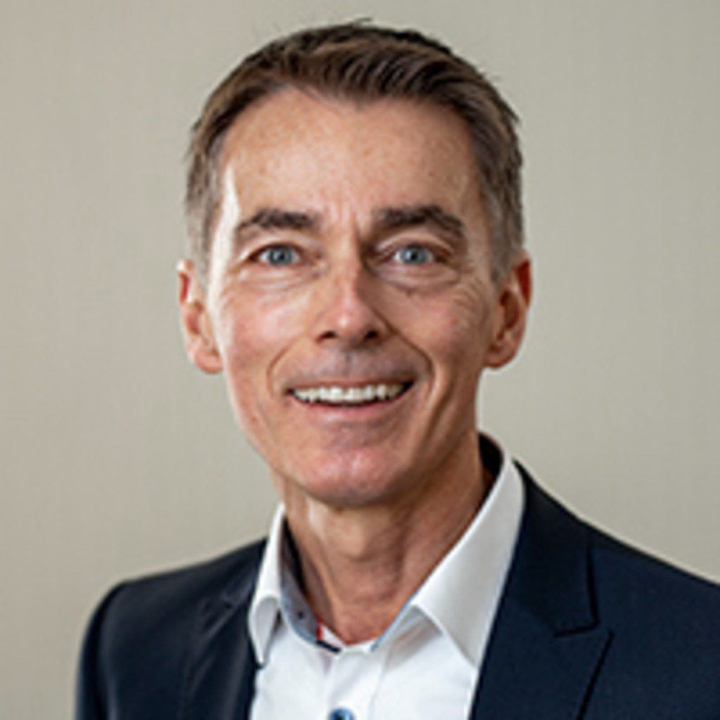 Thomas Stumpf - Dipl.-Bankbetriebswirt (ADG), Leitender Senior ...