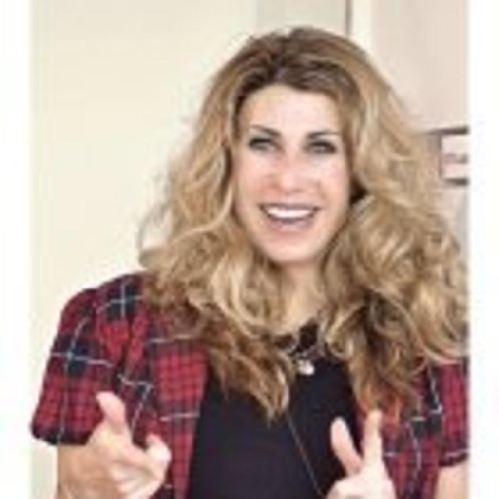 Debbi Dachinger - On Air Personality Talent - Dare to Dream radio and ...